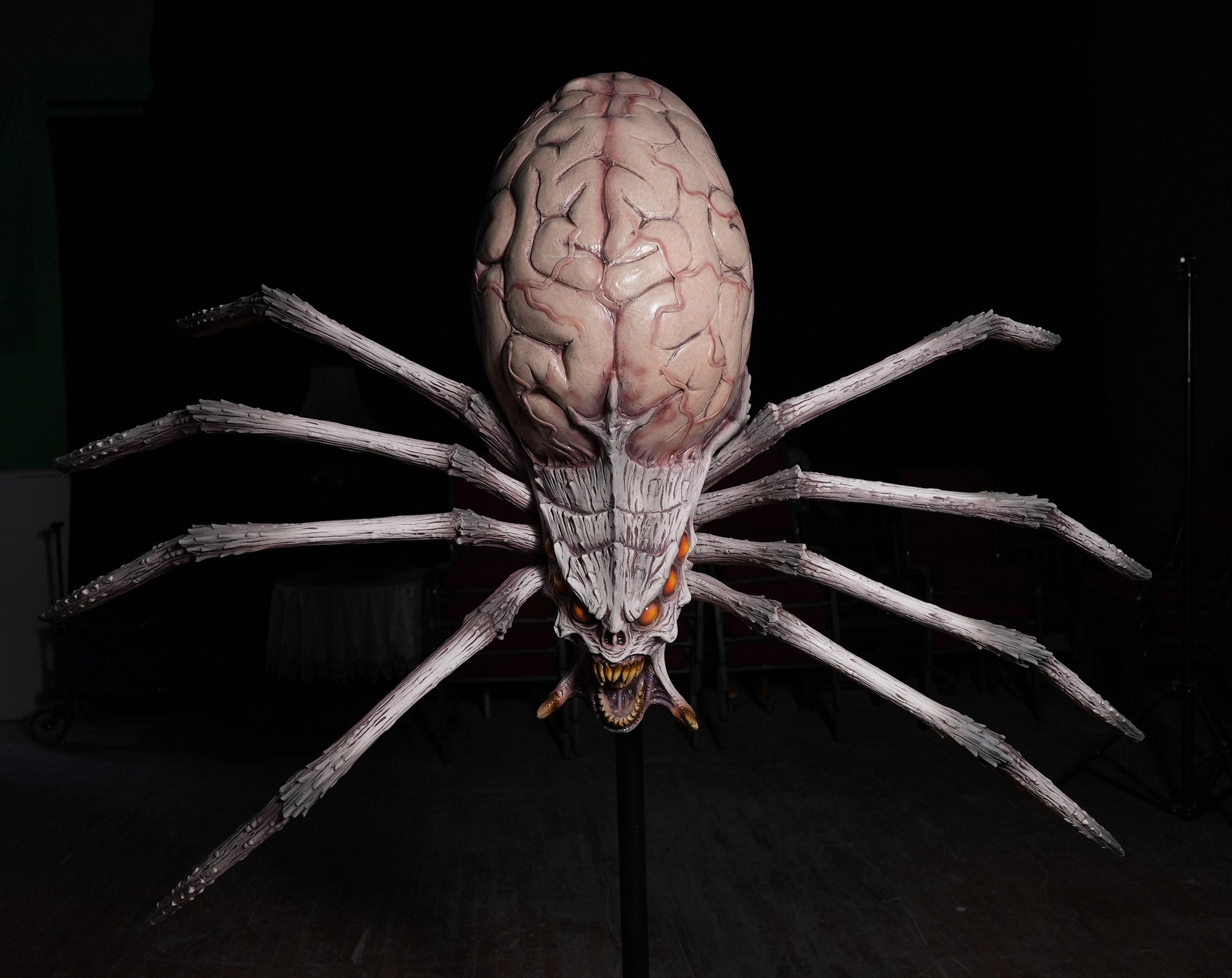 Alien Spider Artist Proof WHITE – Distortions Unlimited