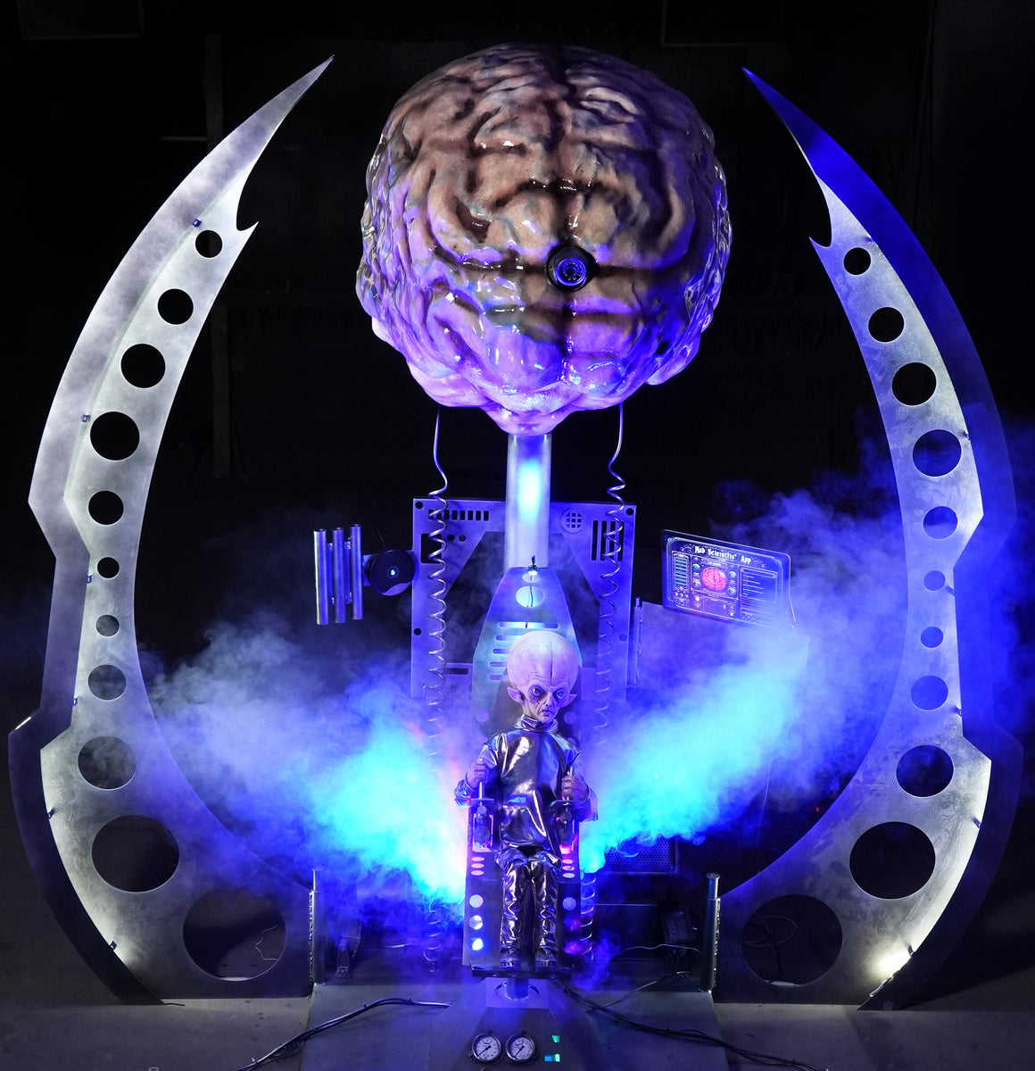 Dr. Quantum and Zandar Interactive Animatronic Character By Distortions ...