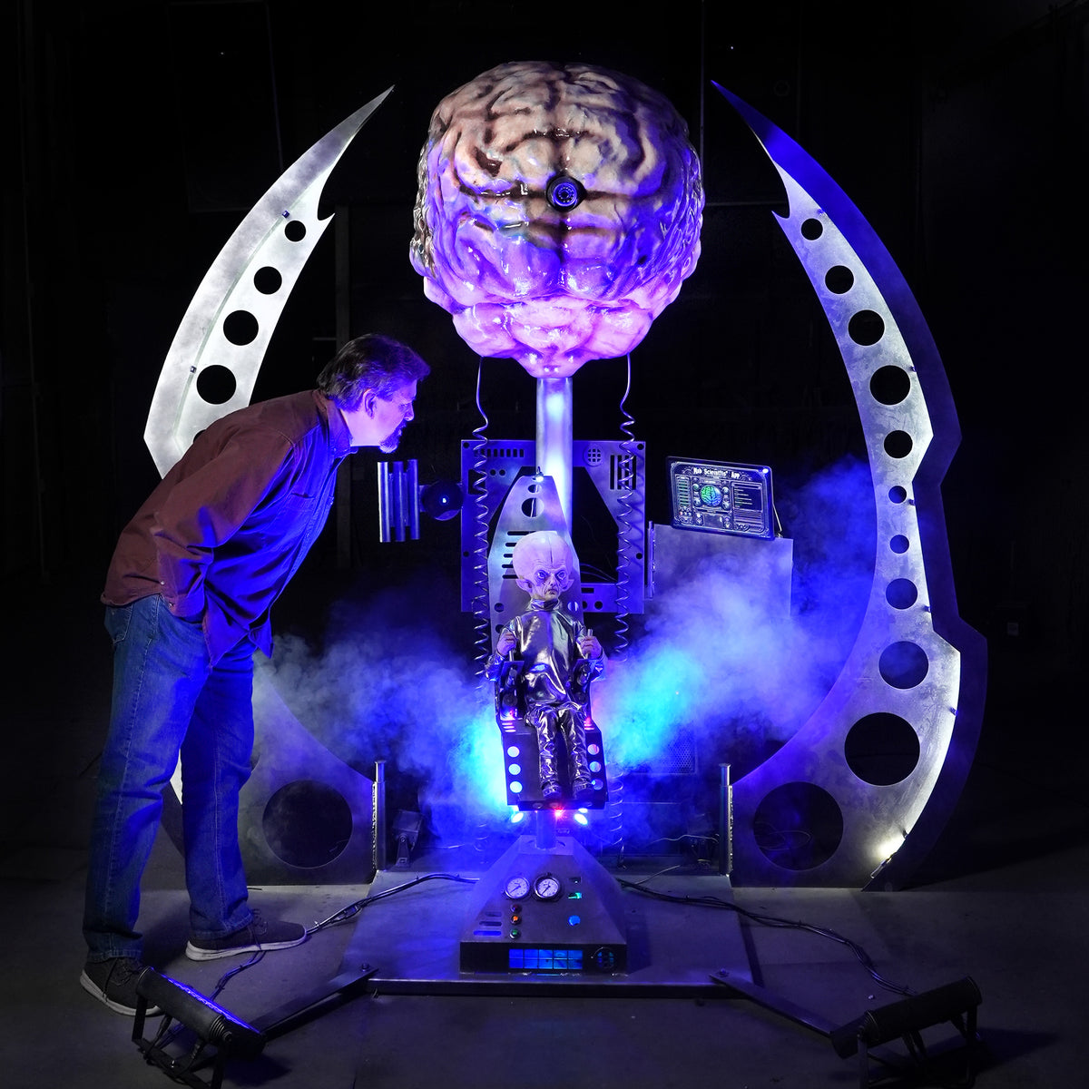 Dr. Quantum and Zandar Interactive Animatronic Character By Distortions ...