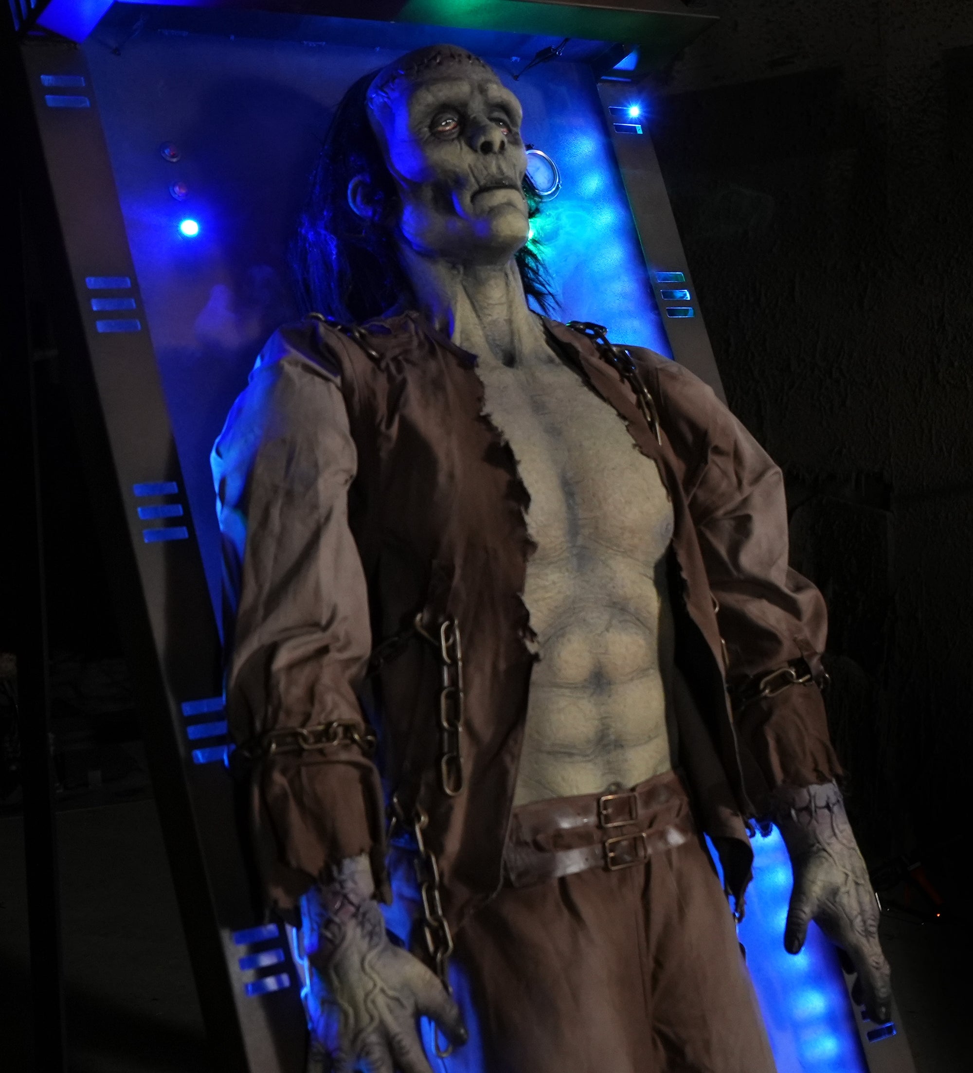 Frankensteins Experiment Animatronic For Halloween Horror and Haunts ...