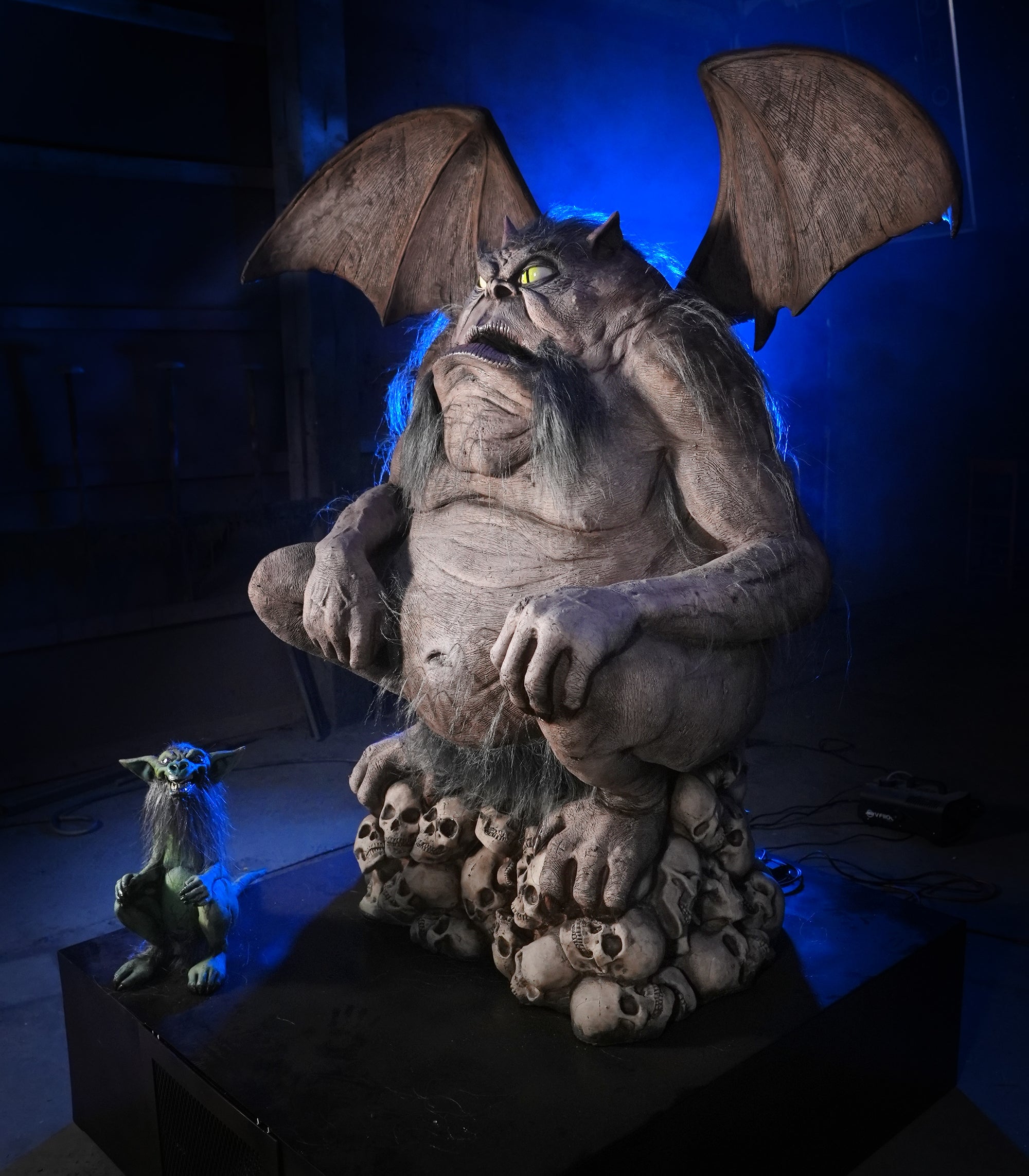 Grumpy Gargoyle and Bobo Animatronic Talk Back and Forth – Distortions Unlimited