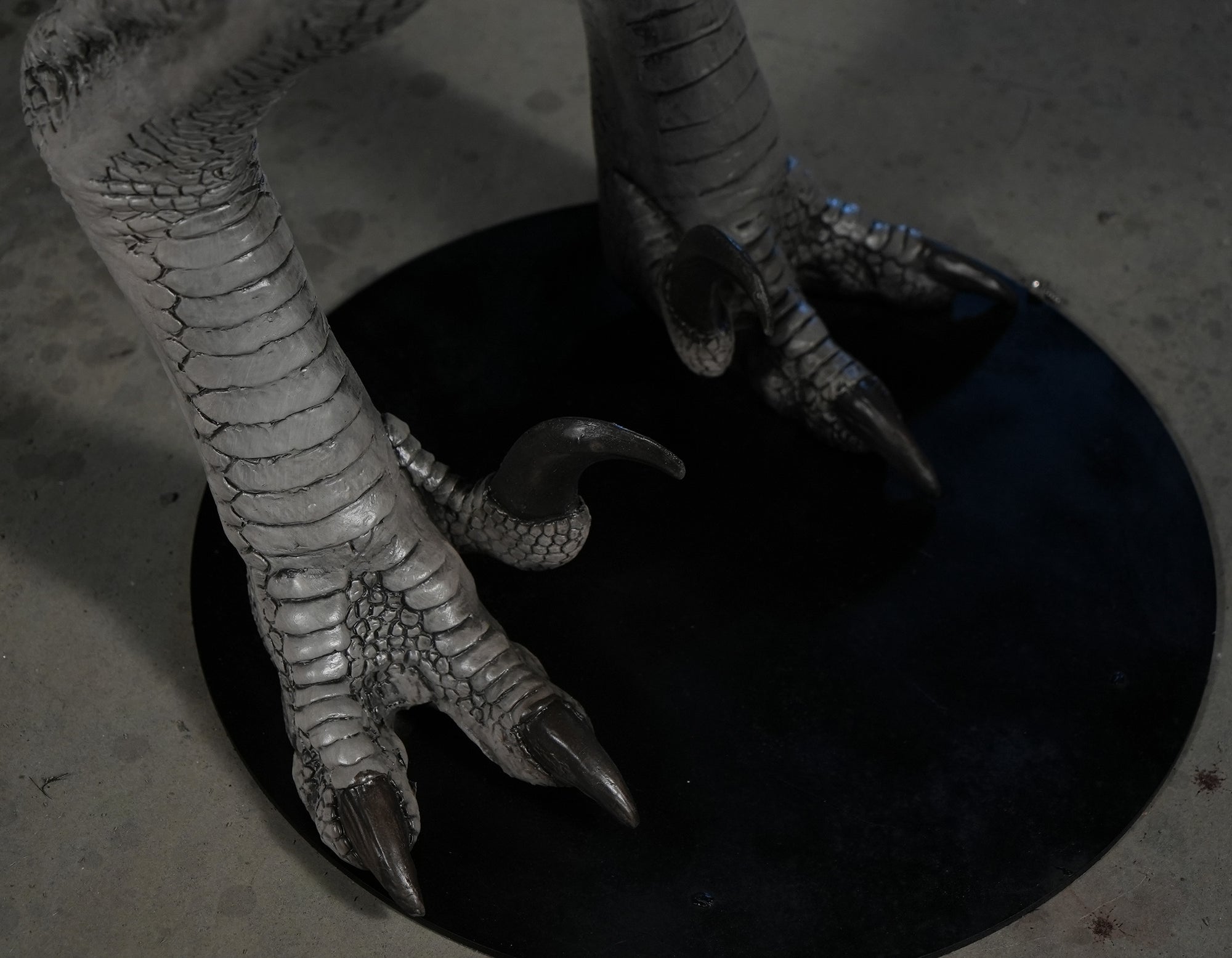 Raptor Display Standing Velociraptor Dinosaur Prop 9ft. Long ...