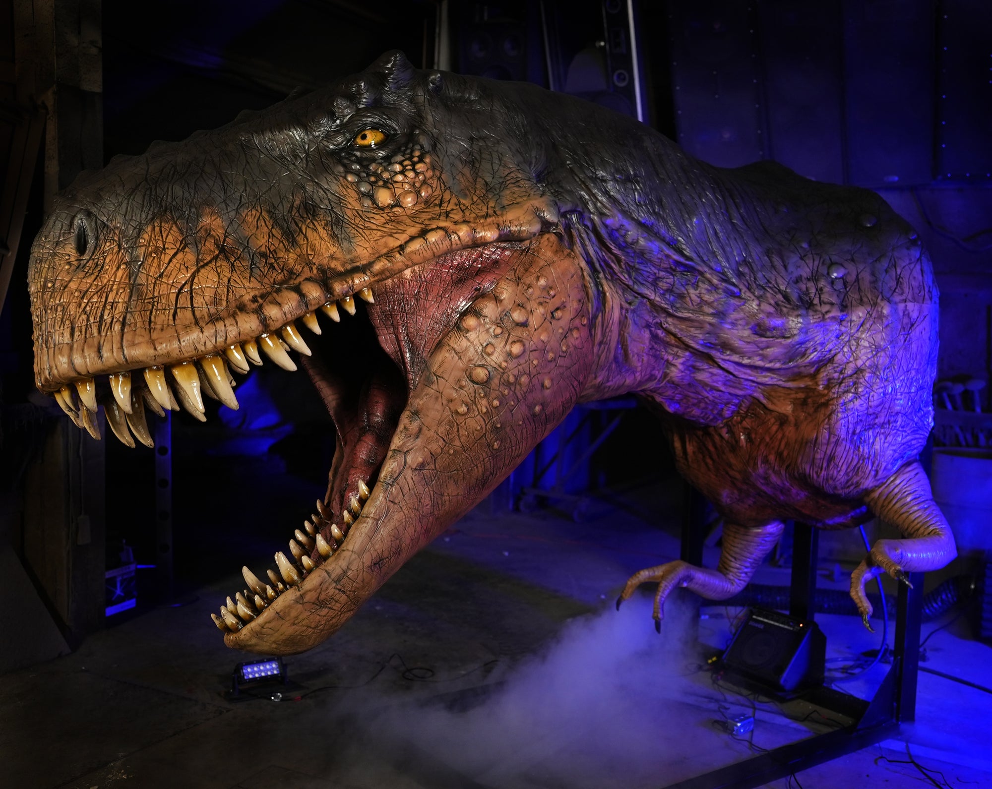 T-Rex Escape Dinosaur Animatronic Prop For Sale – Distortions Unlimited