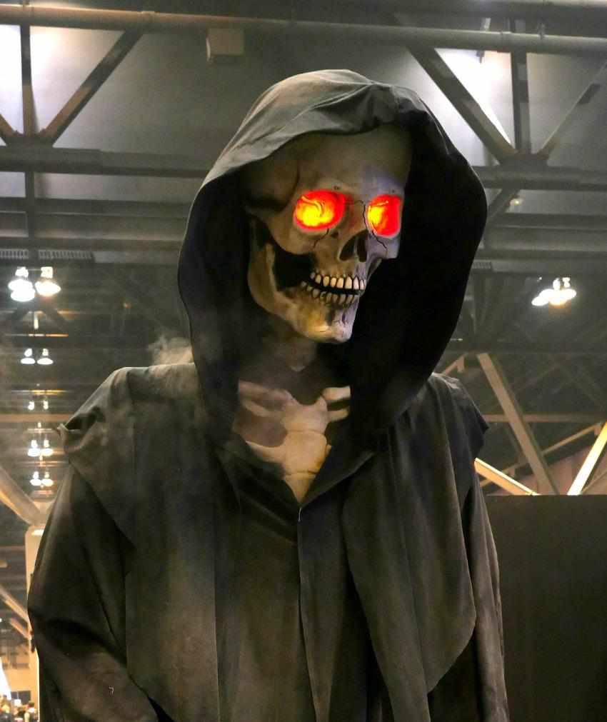 Angel of Death Giant 12 Foot Tall Skeleton Reaper Animatronic Prop ...
