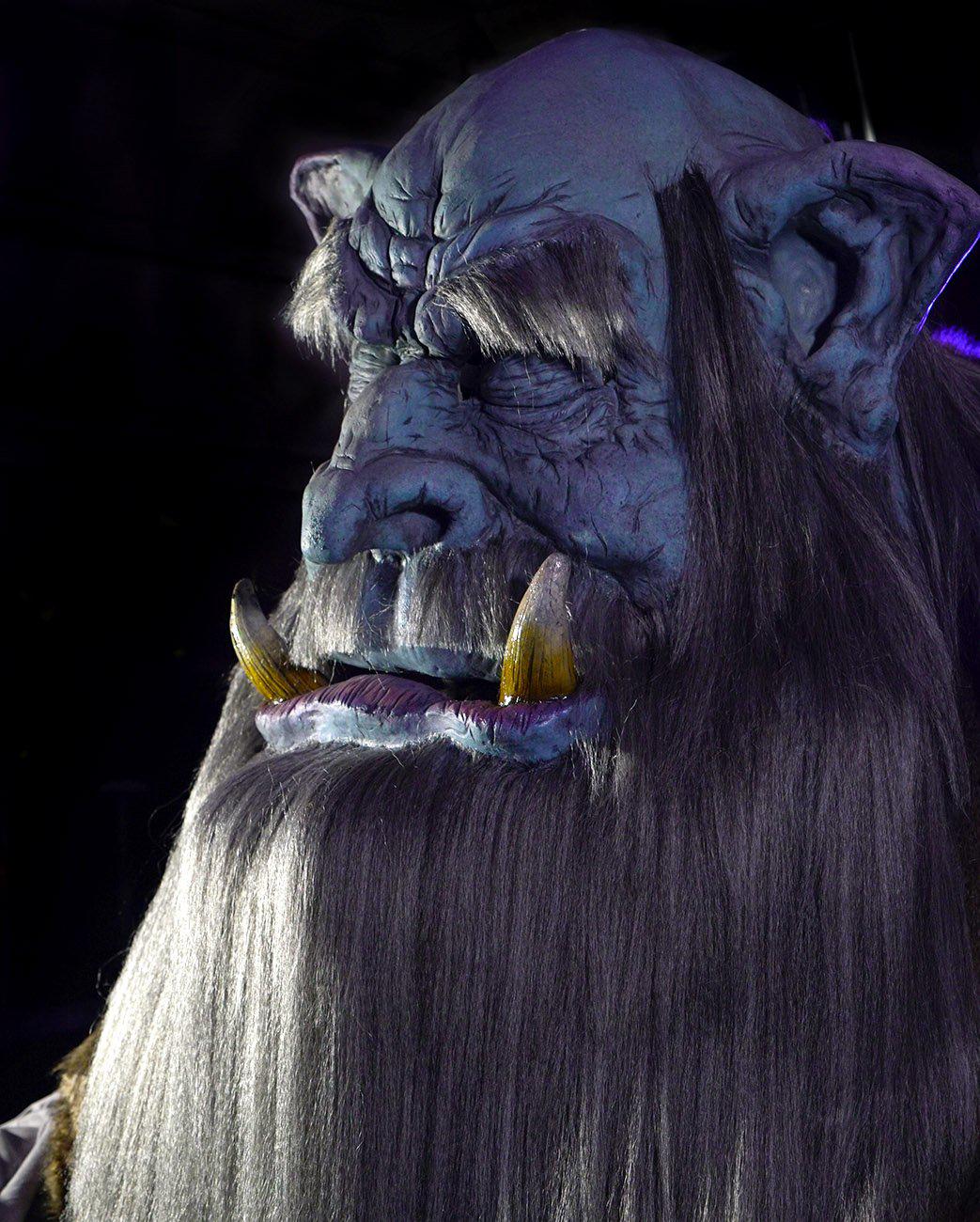 Colossus Animatronic Giant Prop Stands Over 11 Feet Tall and Talks ...