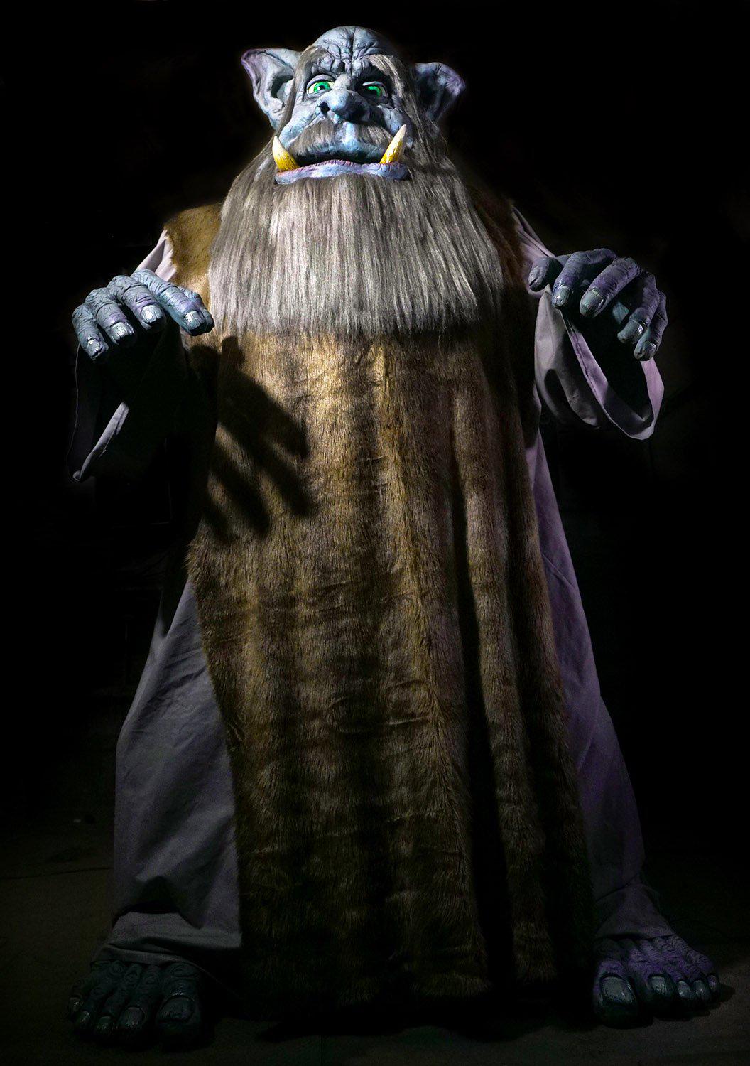 Colossus Animatronic Giant Prop Stands Over 11 Feet Tall and Talks ...