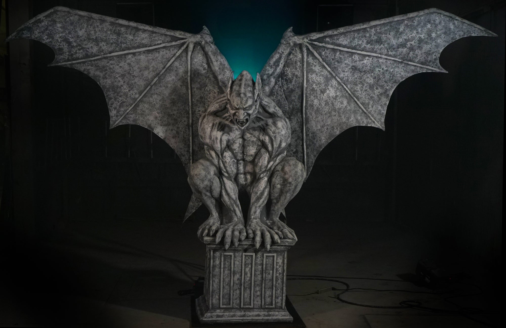 Stone Master Gargoyle Professional Animatronic Prop – Distortions Unlimited