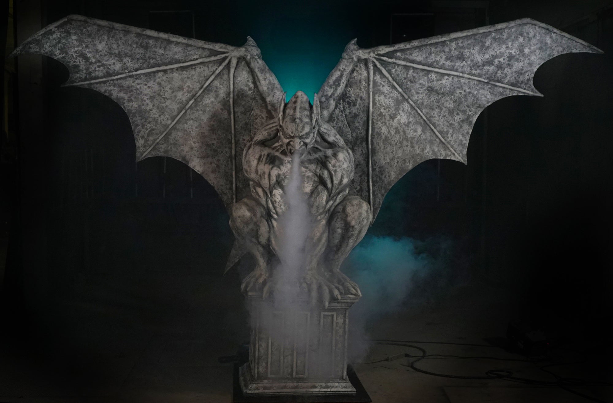 Stone Master Gargoyle Professional Animatronic Prop – Distortions Unlimited