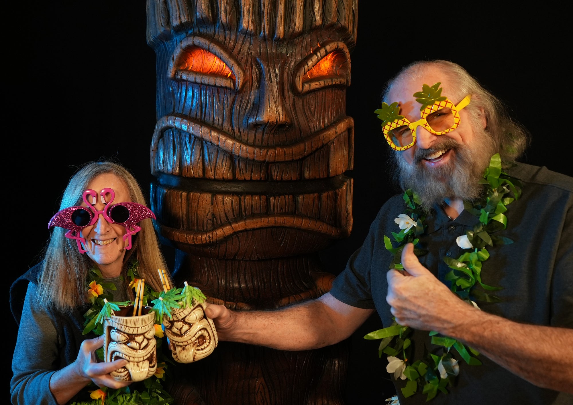Tiki Statue Decoration for Party or Bar Stands 8 Feet Tall ...